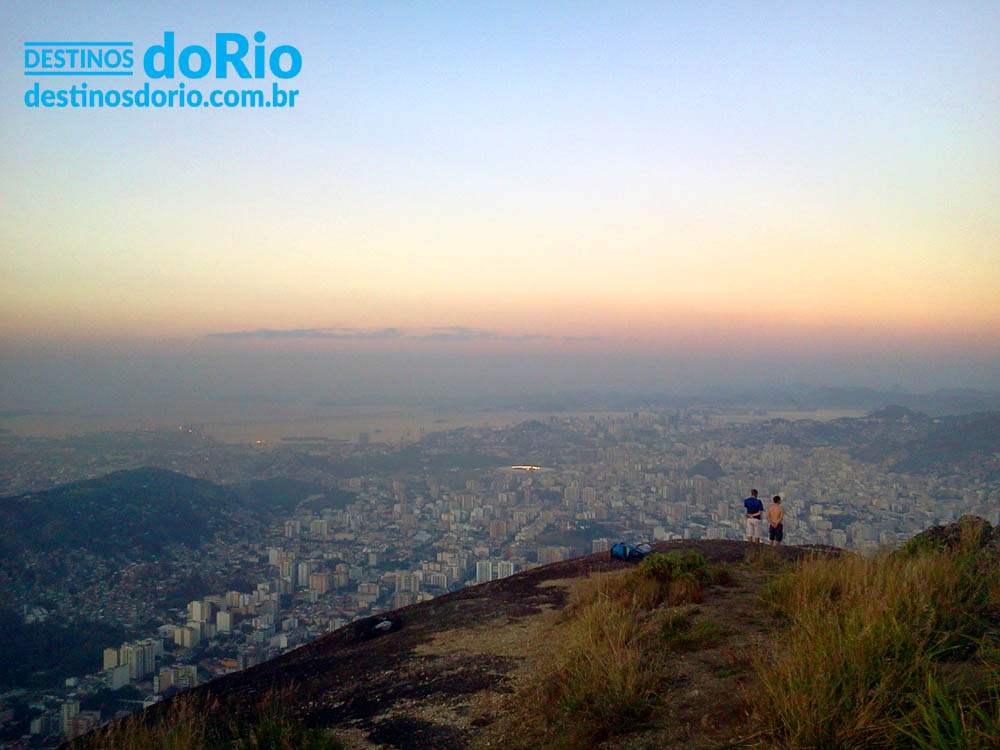 O Pico do Perdido tem 444m de altitude é o cartão postal do bairro do ...